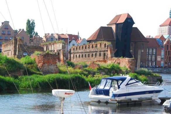 Gdańsk Nowy Port Lighthouse - Travel Tricity Poland - Gdańsk, Gdynia, Sopot